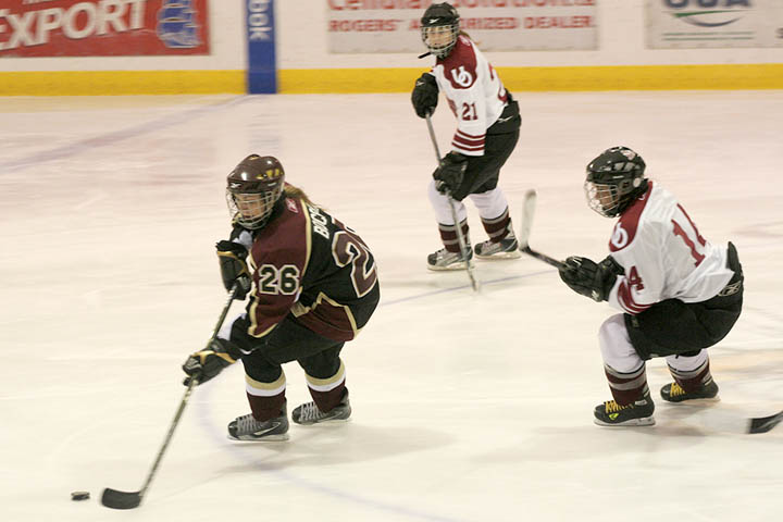 Doyon-Lessard Continues to Provide Good Goaltending | Sports – The Link