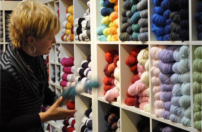 Knitting a Community | Fringe Arts – The Link