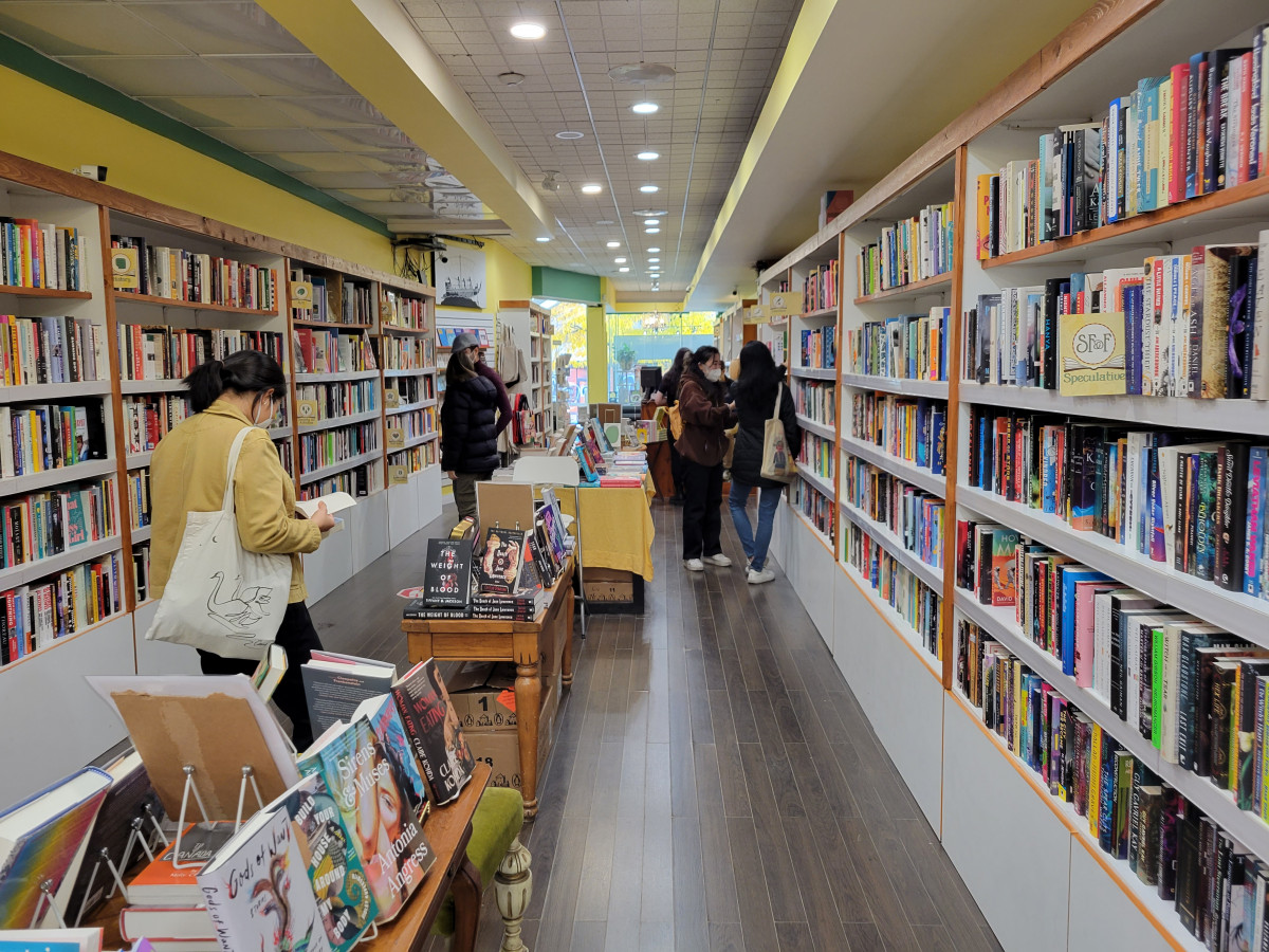 Mundanity, Mystery, and Magic in Japanese Literature | Fringe Arts ...