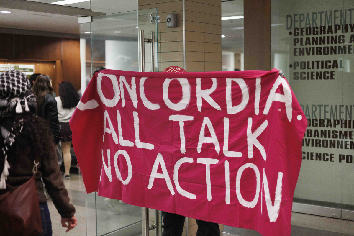 Students picket and take over Hall building on first day of strikes ...