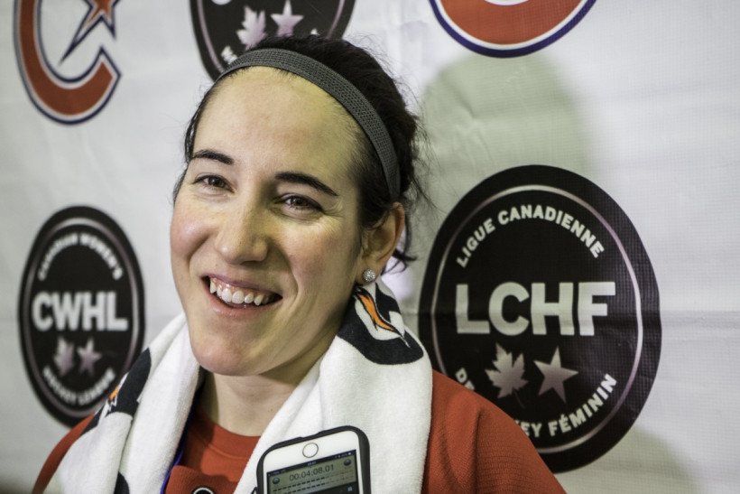 Caroline Ouellette Returns to Canadiennes Lineup After Ten-Month ...